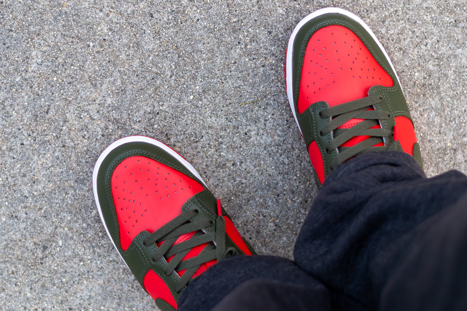 Nike Dunk Low Freddy Krueger Sweater Review